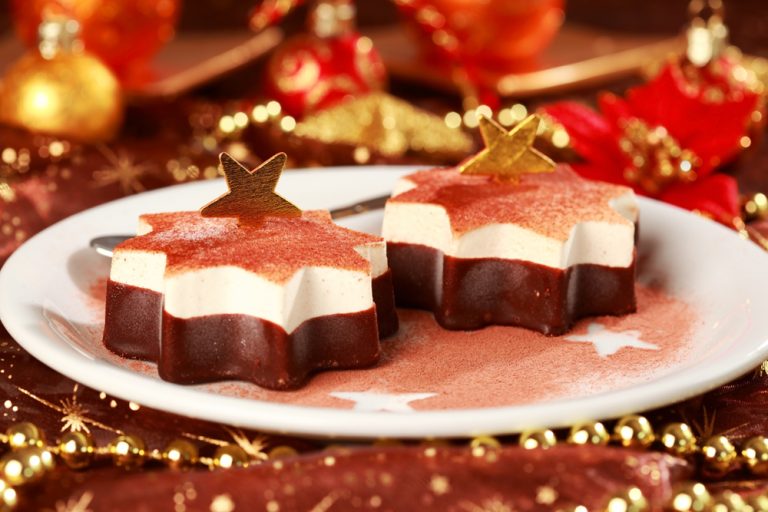 12 Festive Dessert Ideas For Corporate Christmas Party