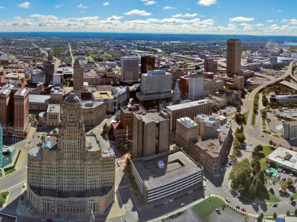 8 Smart Tips For Cross-Border Shopping in Buffalo