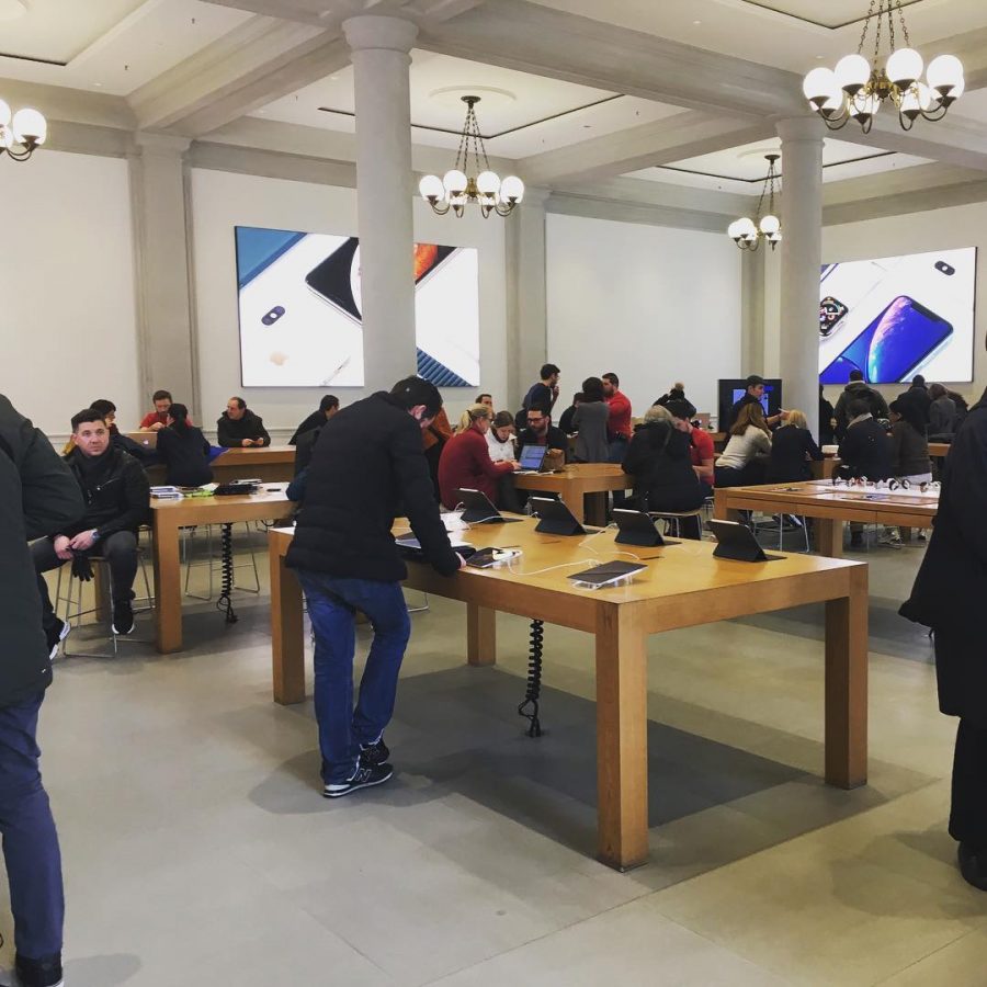 9 Secrets About The Apple Store Revealed By Employees