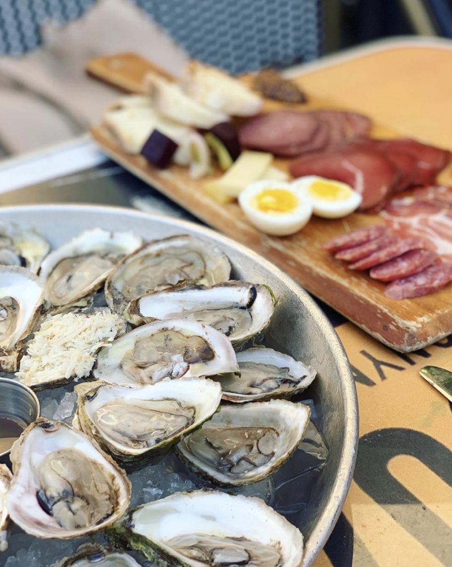10 Of The Best Places To Get Buck-A-Shuck Oysters In Toronto