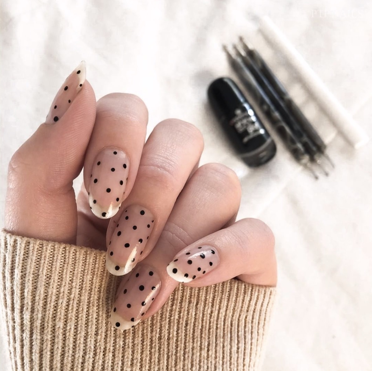 10 Simple Nail Art Looks You Can Do Yourself At Home