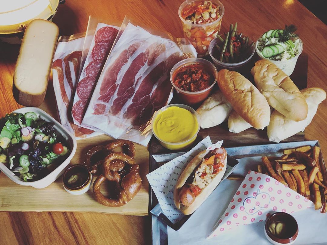 17 Toronto Restaurants That Are Offering Grocery Delivery